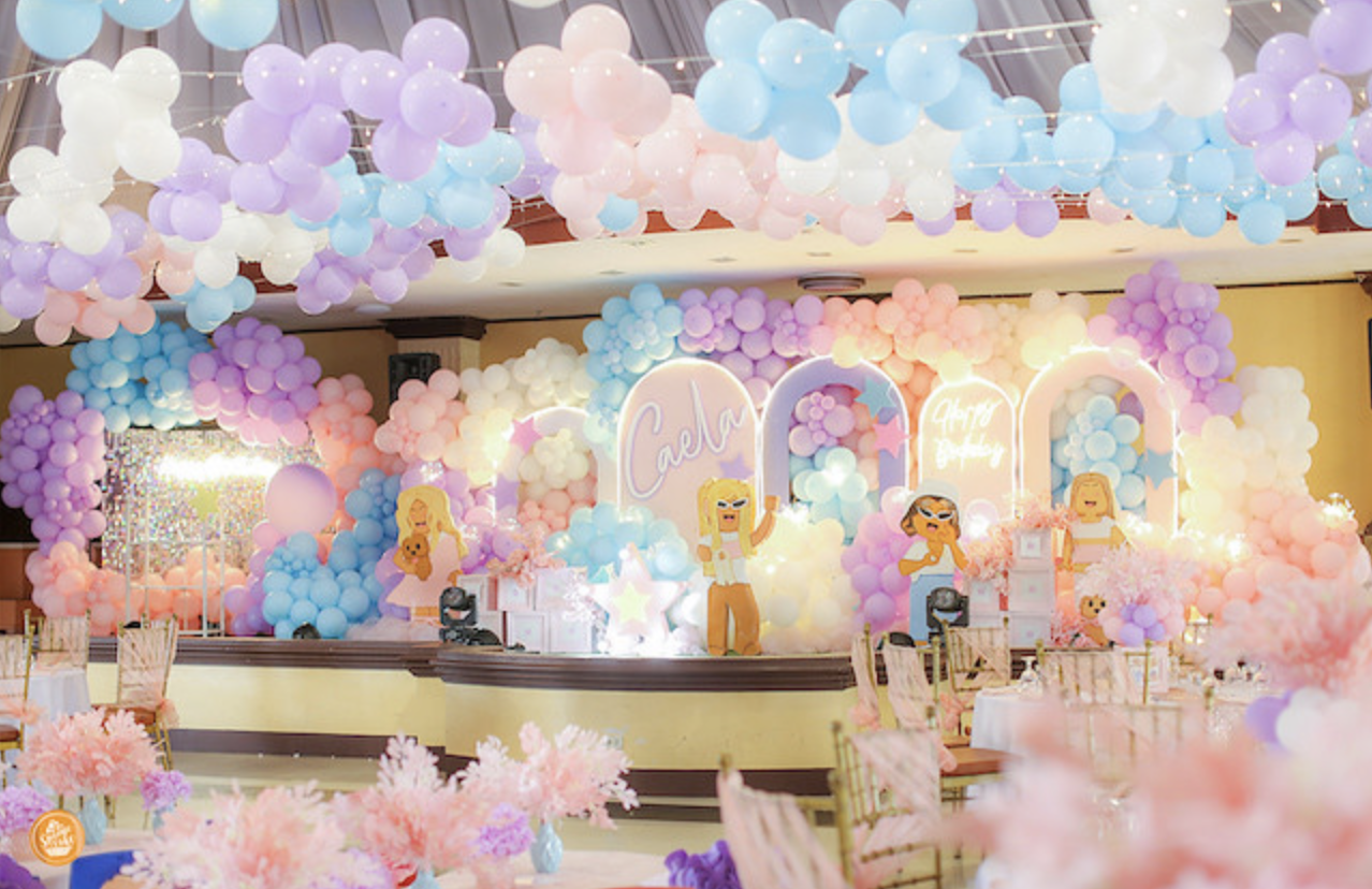18 Next Level Girl’s Roblox Party Ideas - Crafty Bash!